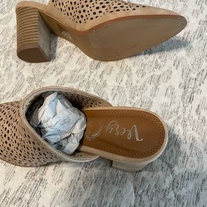 Very G | Shoes | Very G Size 75 Tan Slide Bootie Heels With Cute Cutout ...